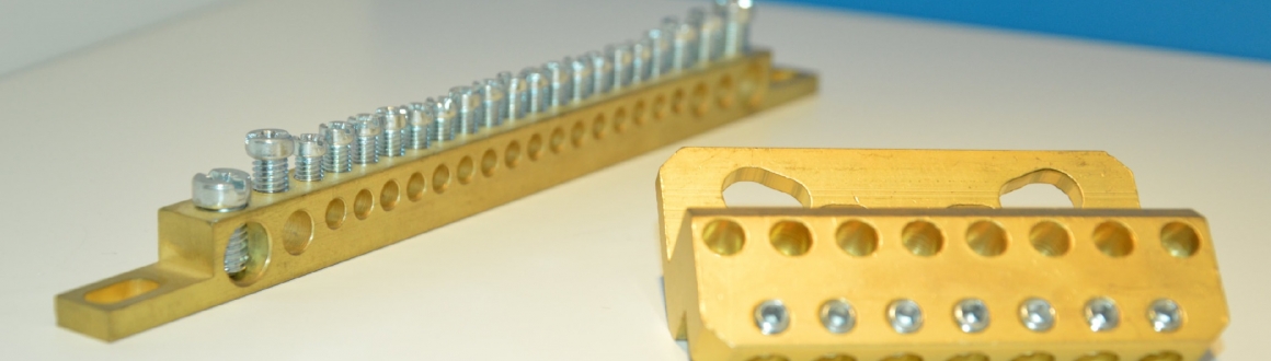 AUXEL POWER DISTRIBUTION - Amphenol AUXEL